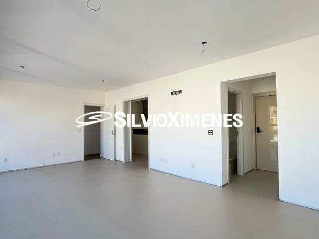 Apartamento à venda com 136m², 4 quartos e 3 vagas