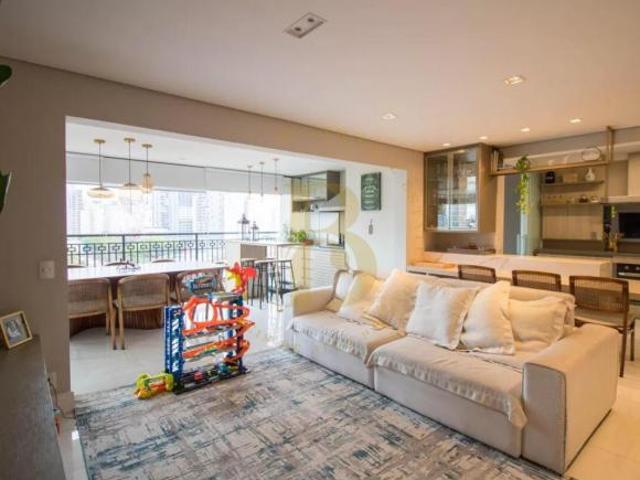 Apartamento à venda com 137m² 3 quartos 3 suítes 3 vagas 4 banheiros reformado / Sp