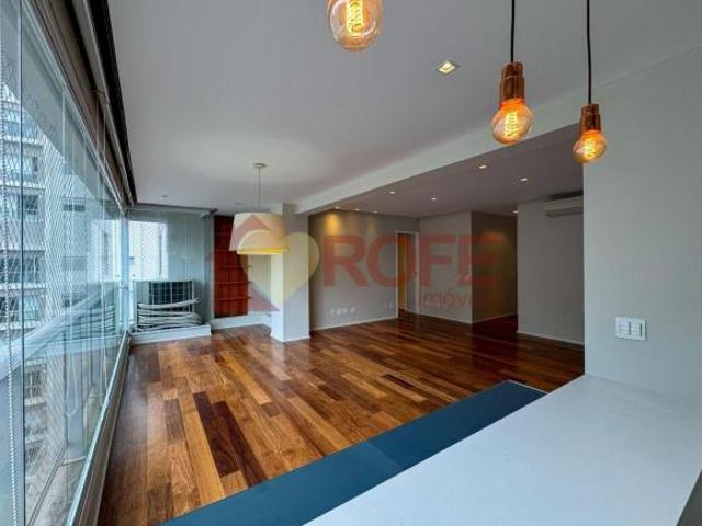 Apartamento à venda com 137m², 4 quartos e 2 vagas