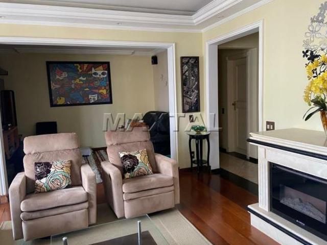 Apartamento à venda, com 140m². Com 3 dormitórios, 4 banheiros e 3 vagas, em Santana