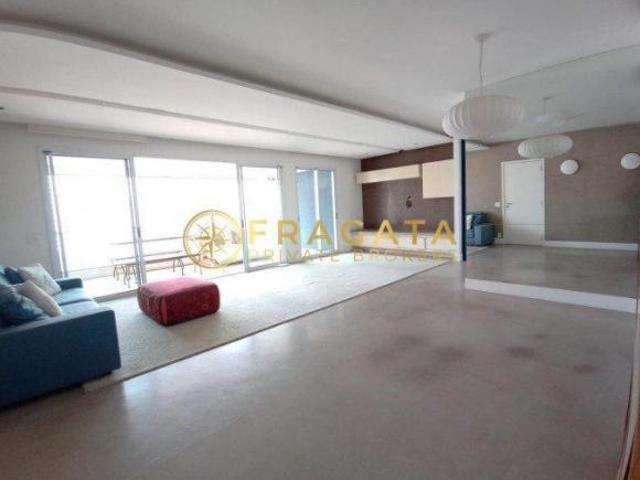 Apartamento á venda com 140m² 2 suítes e 2 vagas Pinheiros/SP