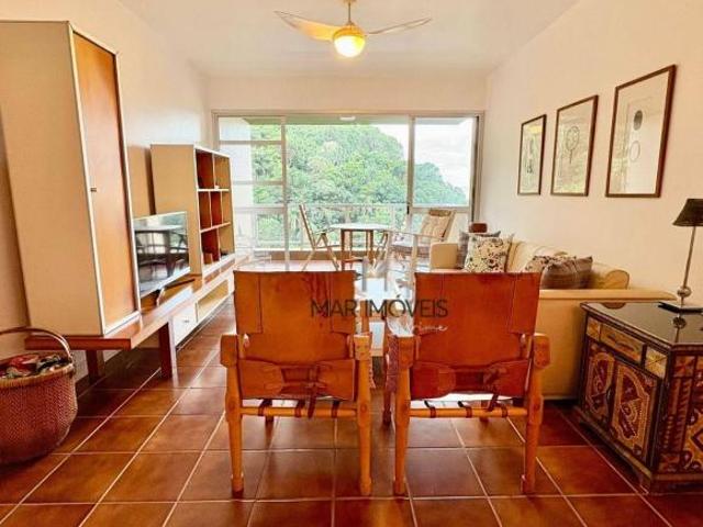 Apartamento à venda com 140m², 4 suítes, 2 vagas e Lazer na Pitangueiras / Guarujá