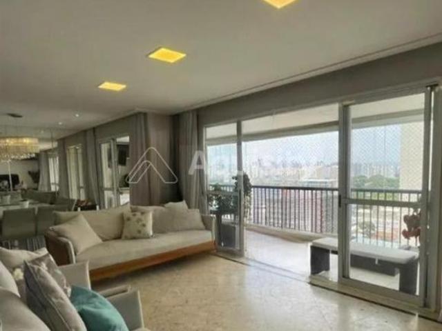 Apartamento à venda com 142m2, 3 suítes e 2 vagas