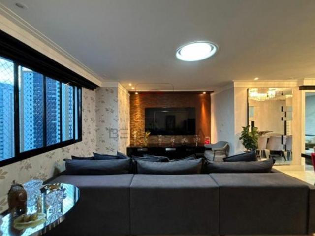 Apartamento a venda com 142m, 3 quartos e 3 vagas