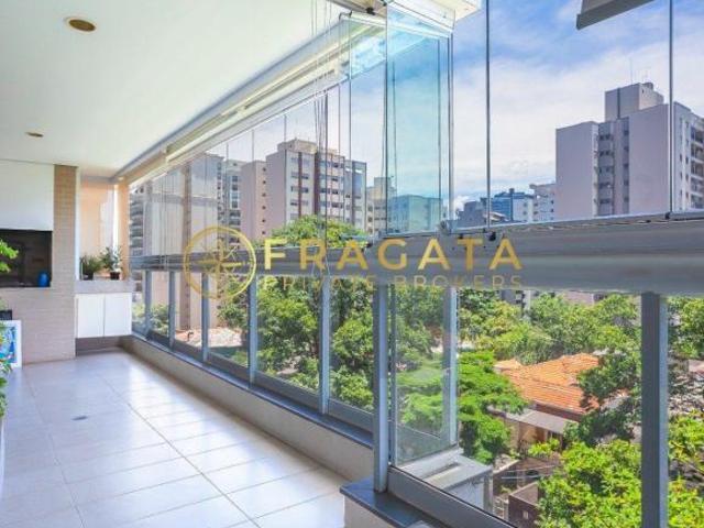 Apartamento à venda com 144m² 3 quartos sendo todas suítes e 3 vagas Pompeia/SP