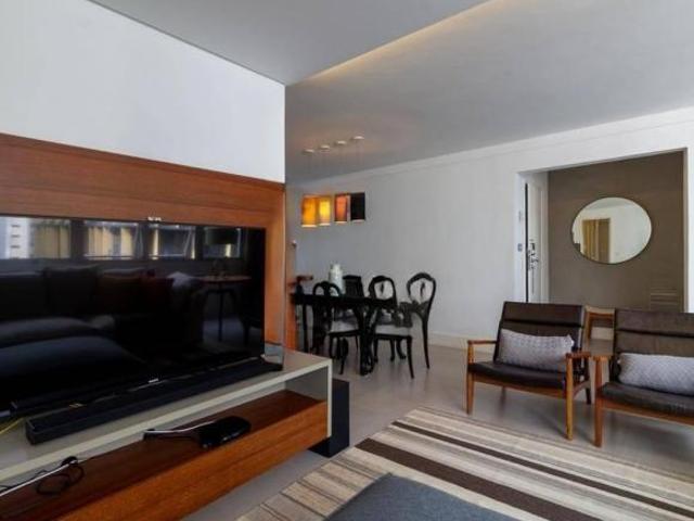 Apartamento à venda com 145m², 3 quartos e 2 vagas.