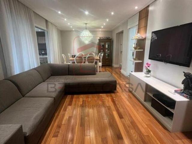 Apartamento à venda com 146m², 3 quartos e 2 vagas