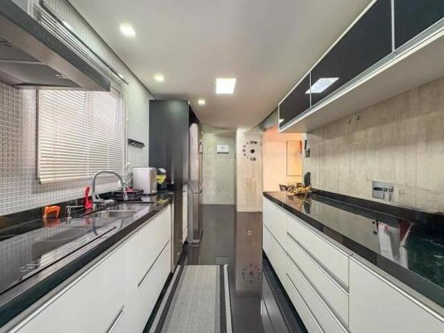 Apartamento à venda com 147m², 3 quartos e 2 vagas