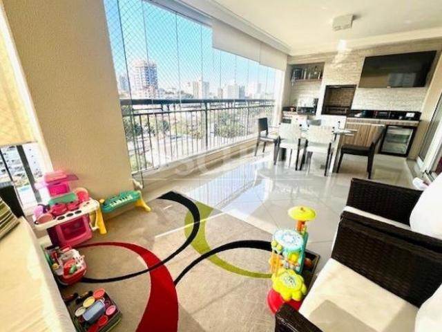 Apartamento a venda com 147m, 4 quartos, 1 suíte e 3 vagas na Vila Mascote