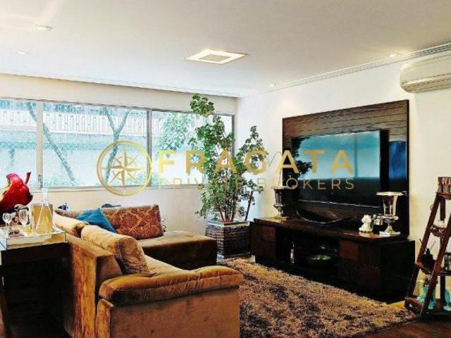 Apartamento á venda com 151m², 4 dormitórios e 2 vagas Higienópolis SP