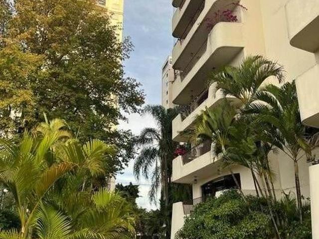 Apartamento à Venda com 152m², 3 dormitórios, 1 suíte, 1 sala e 1 vaga!