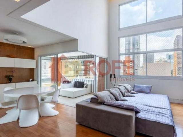 Apartamento à venda com 157 m²