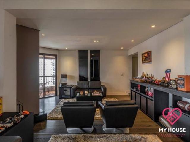 Apartamento à venda com 160m², 4 quartos e 3 vagas