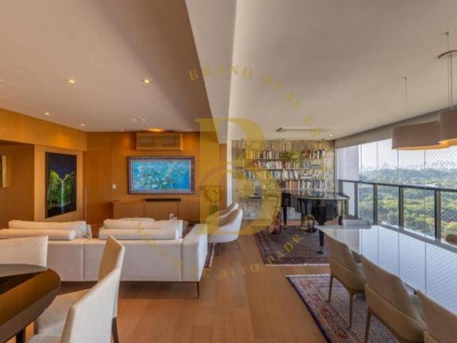 Apartamento à venda com 163 m² em Moema. Vista livre para o Ibirapuera