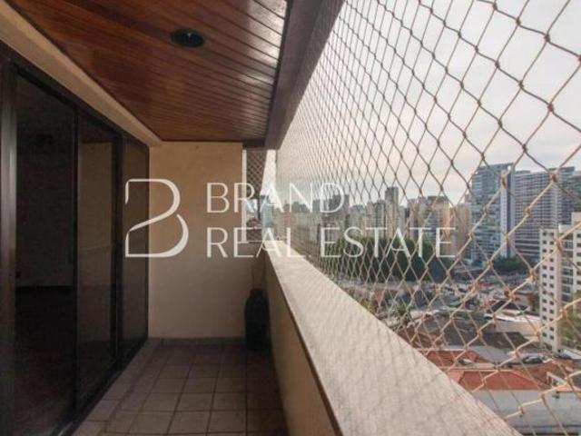 Apartamento à venda com 163m², 4 quartos e 3 vagas em Moema