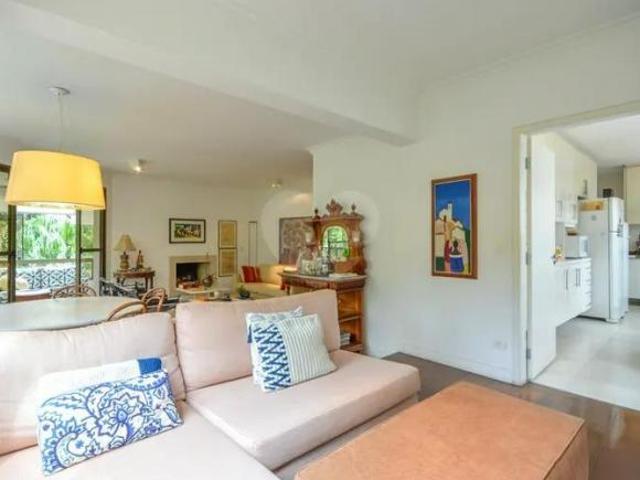 Apartamento à venda com 169m², 4 quartos e 3 vagas a venda em Moema