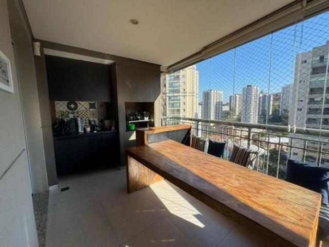 Apartamento à venda com 170m², 3 quartos e 3 vagas. FL58