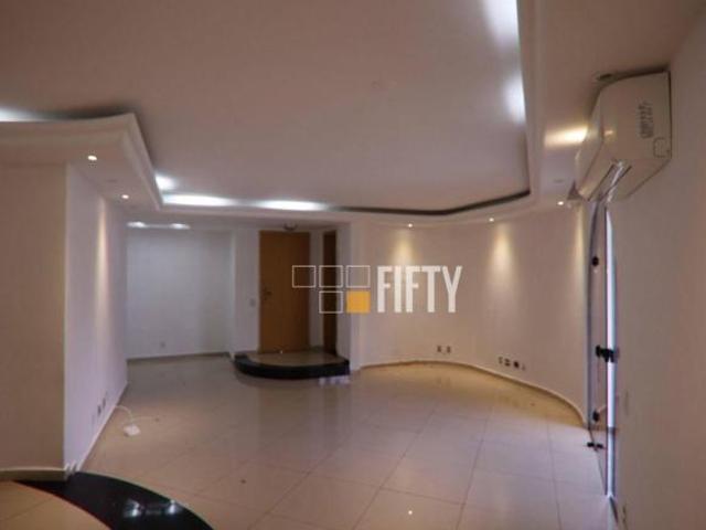 Apartamento à venda, com 170m², 4 dormitórios, sendo 2 suítes e 2 vagas de garagem Moema Índios SP