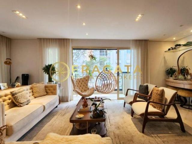 Apartamento á venda com 171m², 3 suítes e 3 vagas em Perdizes SP
