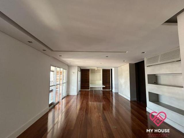 Apartamento à venda com 173m², 4 quartos e 4 vagas
