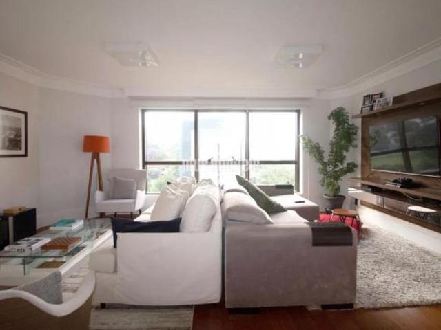 Apartamento à venda com 177m², 4 quartos e 3 vagas