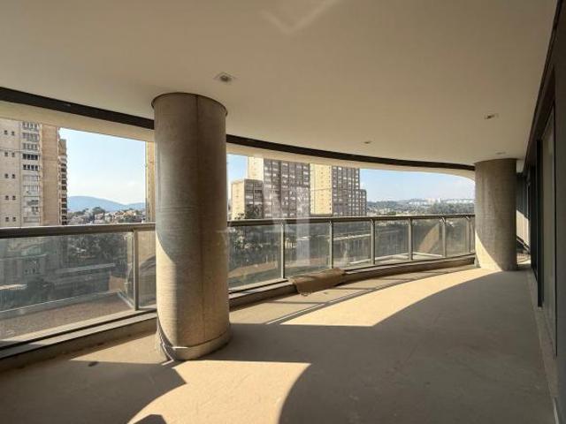 Apartamento à venda com 180m2 4 dormitórios sendo 2 suítes e 3 vagas Level Alphaville