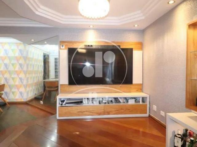 Apartamento à venda com 180m², 3 quartos e 4 vagas