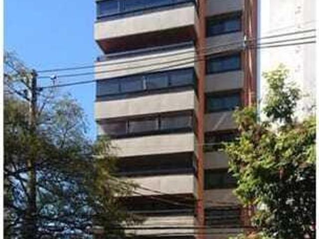 Apartamento à Venda com 180m², 4 dormitórios, 3 suítes, 3 salas e 3 vagas!