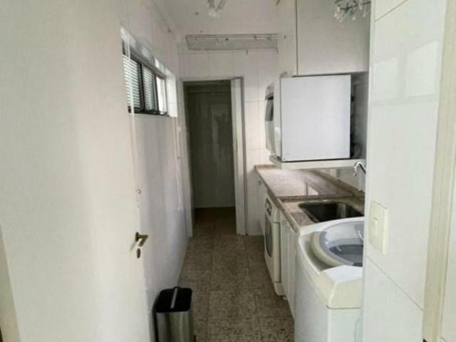 Apartamento à venda com 180m², 4 dormitórios e 2 vagas no Campo Belo