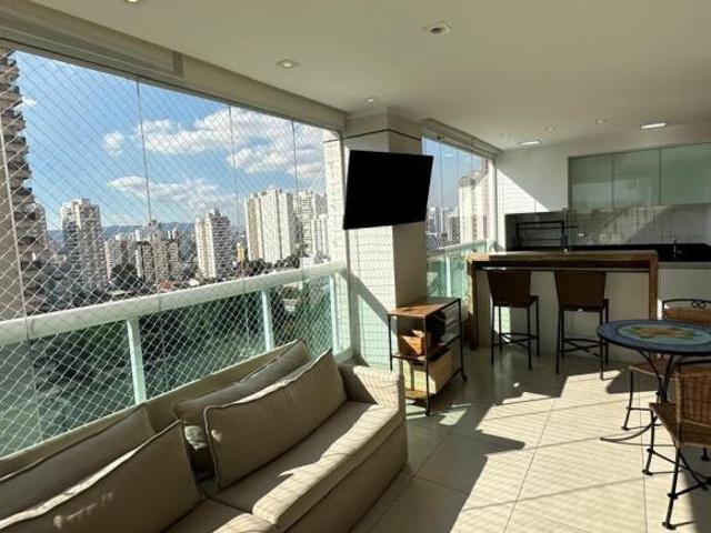 Apartamento à venda com 185m², 4 quartos 3 suites e 4 vagas Vila Romana