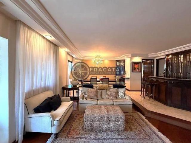 Apartamento à venda com 189m² 3 dormitórios sendo 2 suítes e 4 vagas Jardim América/SP
