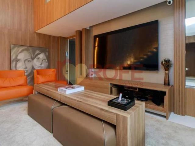 Apartamento à venda com 189m², 3 quartos sendo 3 suítes e 2 vagas no Brooklin, SO
