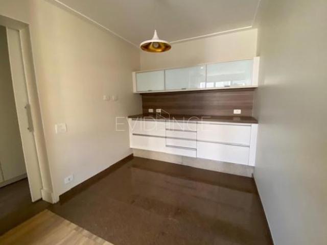 Apartamento à venda com 190 m², 1 por andar, 3 suítes e 3 vagas no Tatuapé