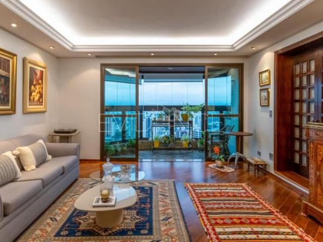 Apartamento à venda com 180 m² no Condomínio Itajaí!
