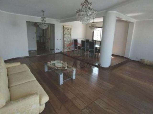 Apartamento à venda com 190m², 4 quartos, 4 suítes e 3 vagas