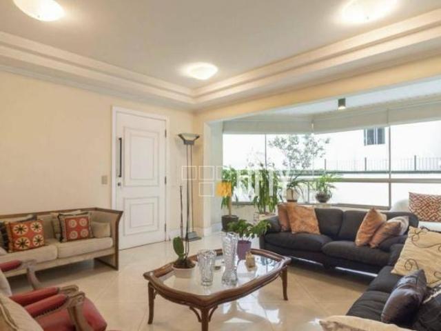 Apartamento à venda, com 192 m², 3 suítes e 3 vagas Campo Belo São Paulo/SP