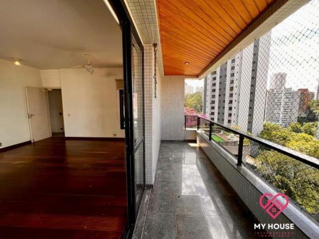 Apartamento à venda com 198m², 3 quartos e 3 vagas