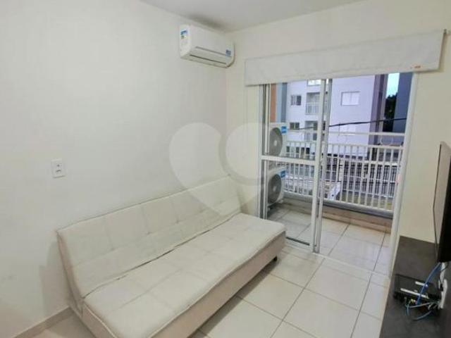 Apartamento à venda com 1 quarto no condomínio Residencial Pieta, São Carlos