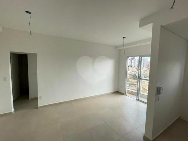 Apartamento à venda com 1 quarto no condomínio Valentina Park, São Carlos