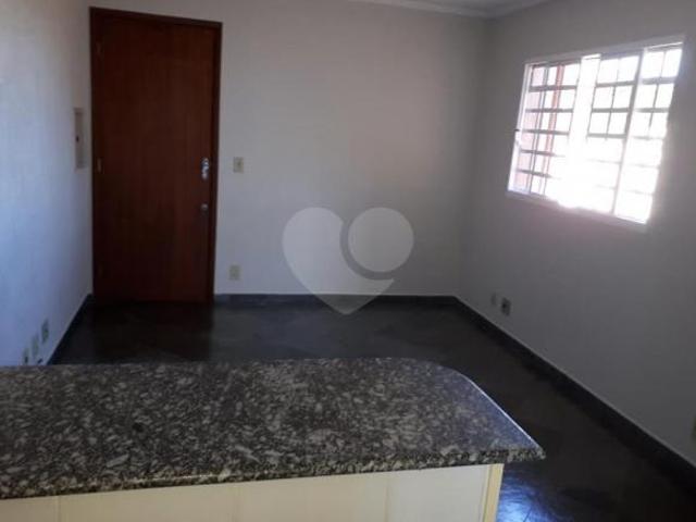 Apartamento à venda com 1 quarto no condomínio Villa Bonelli, São Carlos