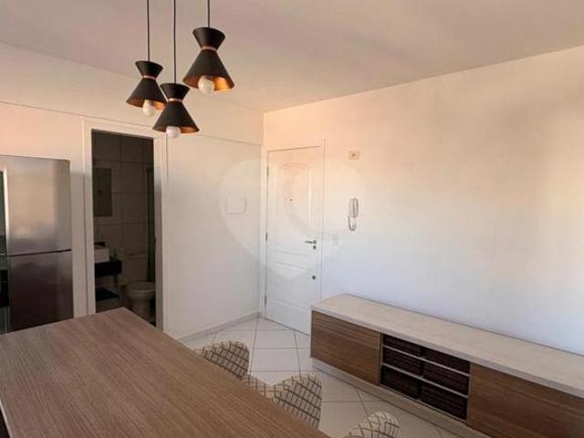 Apartamento á venda com 1 quarto,sacada, no Portão Curitiba