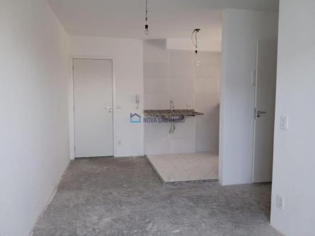 Apartamento à venda, com 1 quarto, sacada, próximo ao metrô Jabaquara