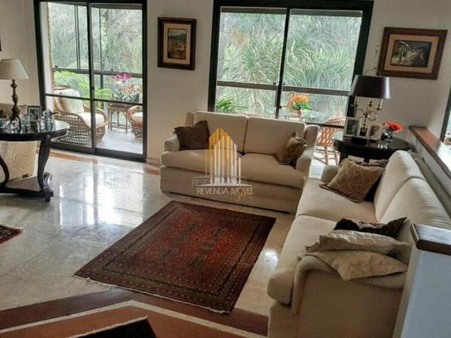 Apartamento á venda com 200m² 3 dormitórios 1 Suíte e 2 vagas de garagem no Morumbi Apartamento á ve