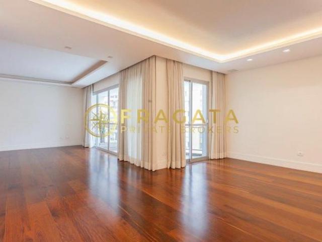 Apartamento á venda com 200m 4 Dormitórios 3 suites e 3 vagas Higienópolis SP
