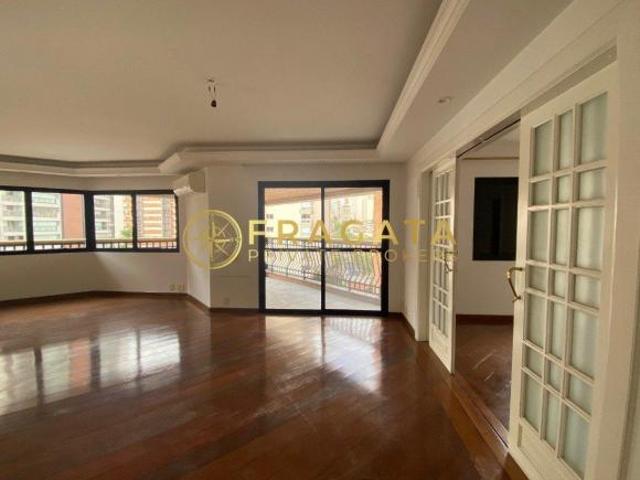 Apartamento à venda com 203m² com 4 suítes,3 vagas bem localizado em Perdizes SP
