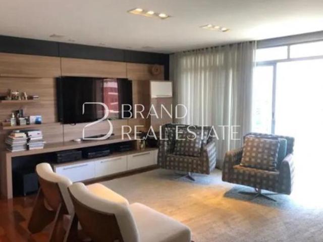 Apartamento à venda com 203m², 2 quartos e 2 vagas no Campo Belo