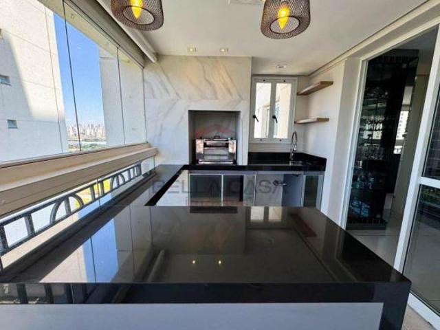 Apartamento à venda com 204m², 3 quartos e 4 vagas