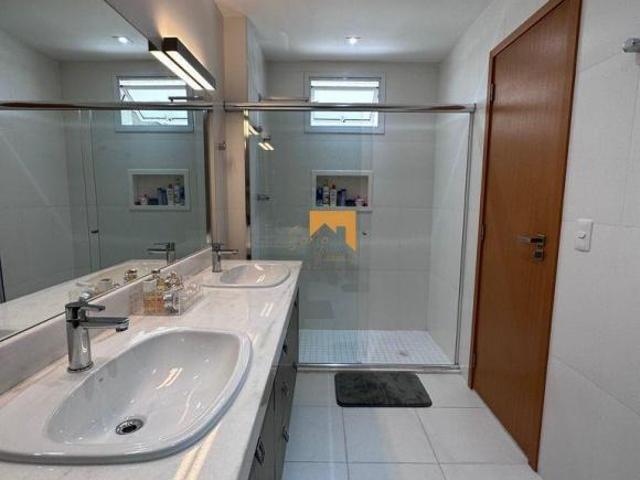 Apartamento à venda, com 210 m², 3 suites Embaré Santos/SP