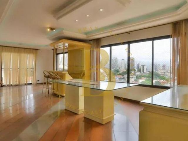 Apartamento à venda com 213 m², andar alto e próximo ao Parque da Aclimação!