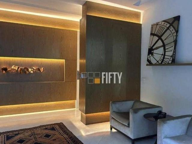 Apartamento à venda, com 220m², 4 dormitórios, 3 suítes, 3 vagas e depósito Campo Belo SP